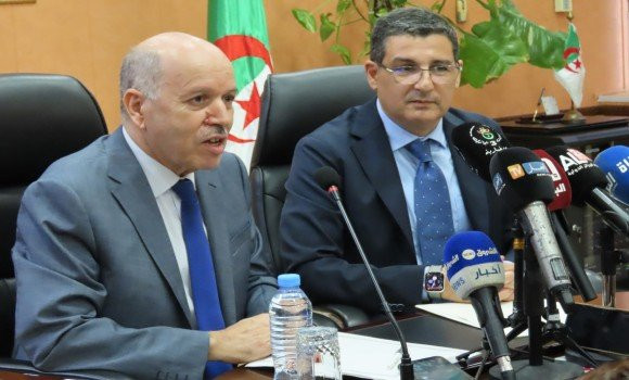 Mohamed Seddik Ait Messaoudene prend ses fonctions de ministre de la ...