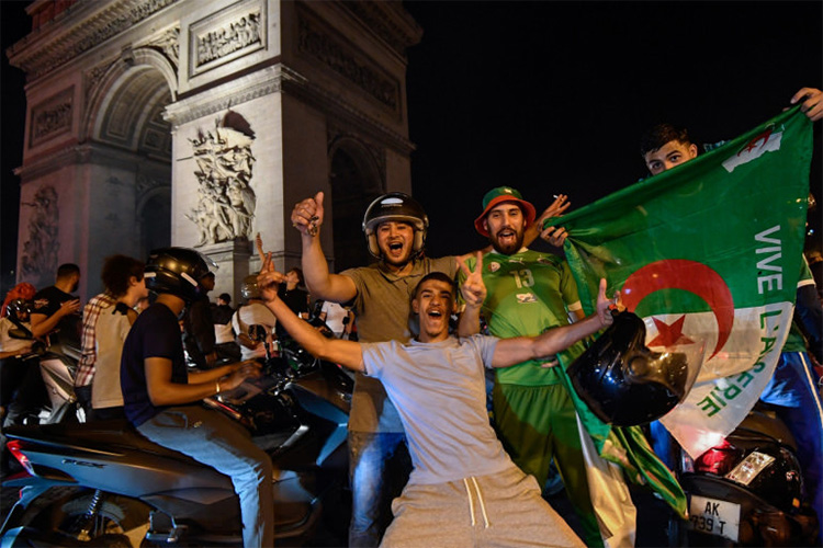 French police Forces Harshly Intervene To Prevent Algerians From Sports ...